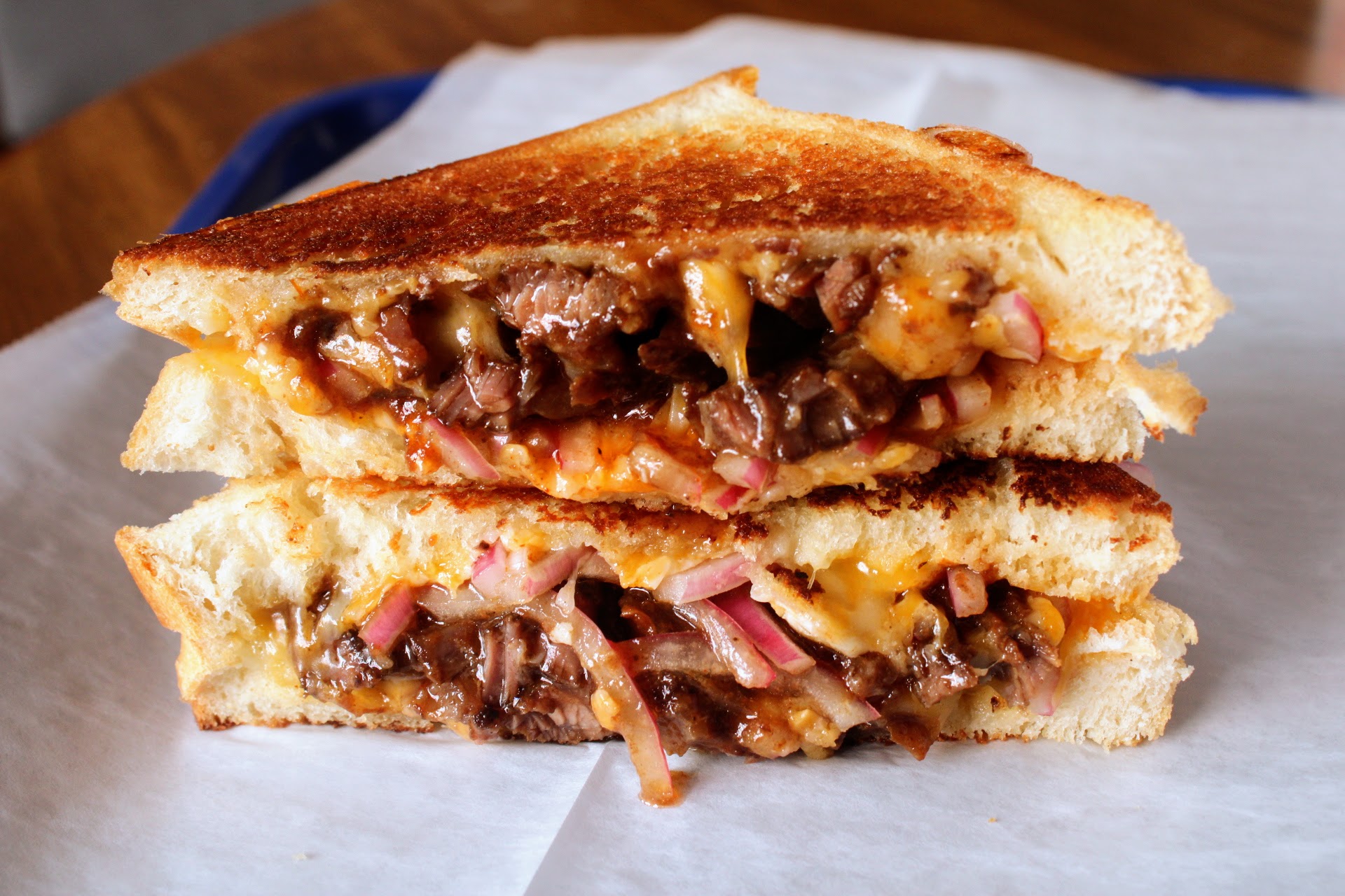 Sweet sriracha bourbon short rib melt – Bounded by Buns